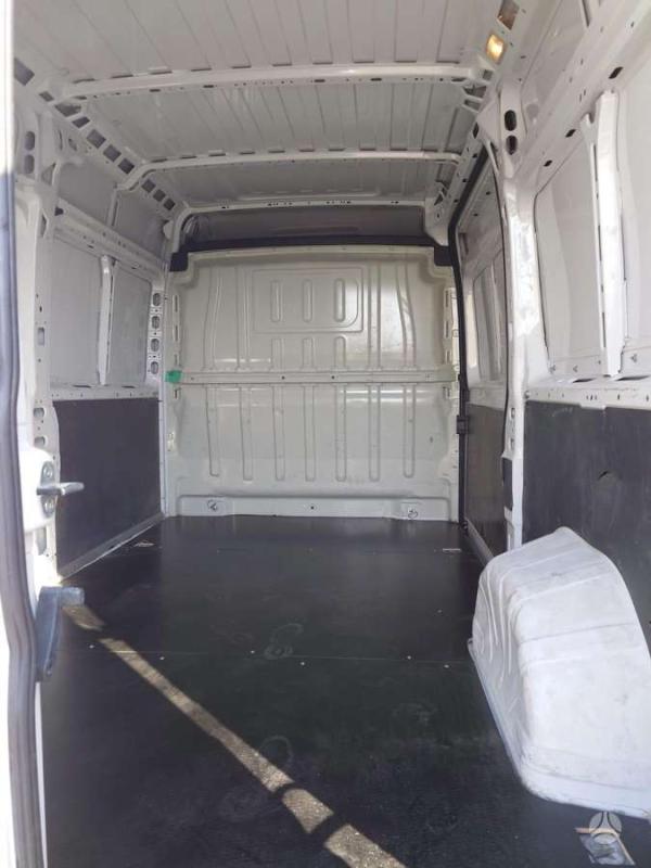 White Opel Movano 2022 in Taurage, with an engine capacity of 2.18 L and mileage of 80 thousand km for 13189 €, photo 8 on AUTOMOTO.COM.LV