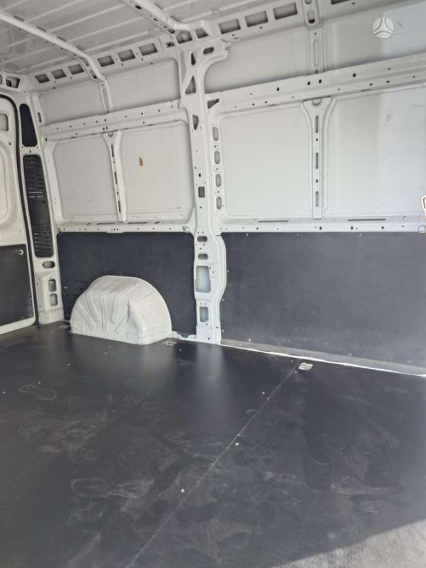 White Opel Movano 2022 in Taurage, with an engine capacity of 2.18 L and mileage of 80 thousand km for 13189 €, photo 9 on AUTOMOTO.COM.LV