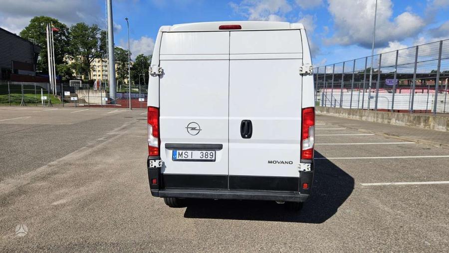 White Opel Movano 2022 in Telschi, with an engine capacity of 2.20 L and mileage of 93 thousand km for 14700 €, photo 5 on AUTOMOTO.COM.LV