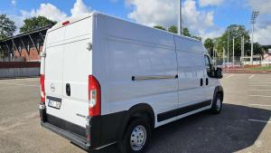 White Opel Movano 2022 in Telschi, with an engine capacity of 2.20 L and mileage of 93 thousand km for 14700 €, photo 6 on AUTOMOTO.COM.LV