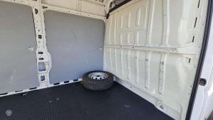 White Opel Movano 2022 in Telschi, with an engine capacity of 2.20 L and mileage of 93 thousand km for 14700 €, photo 12 on AUTOMOTO.COM.LV