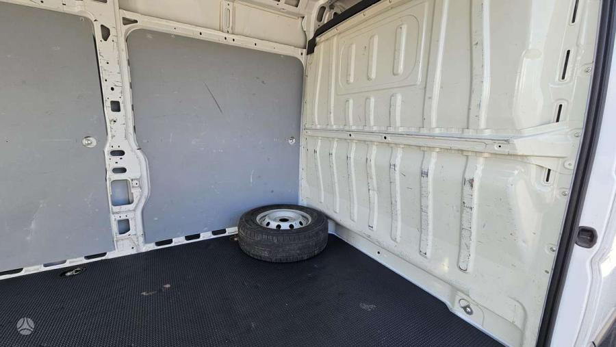 White Opel Movano 2022 in Telschi, with an engine capacity of 2.20 L and mileage of 93 thousand km for 14700 €, photo 12 on AUTOMOTO.COM.LV