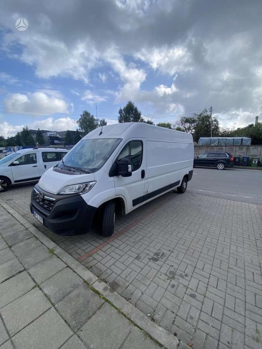 White Opel Movano 2022 in Vilnius, with an engine capacity of 2.18 L and mileage of 177 thousand km for 16000 €, photo 1 on AUTOMOTO.COM.LV