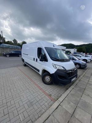 White Opel Movano 2022 in Vilnius, with an engine capacity of 2.18 L and mileage of 177 thousand km for 16000 €, photo 4 on AUTOMOTO.COM.LV