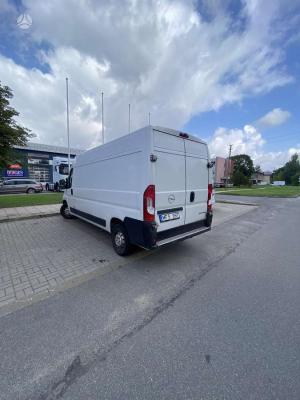White Opel Movano 2022 in Vilnius, with an engine capacity of 2.18 L and mileage of 177 thousand km for 16000 €, photo 6 on AUTOMOTO.COM.LV
