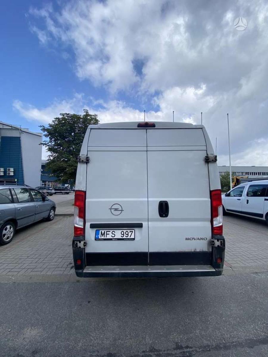 White Opel Movano 2022 in Vilnius, with an engine capacity of 2.18 L and mileage of 177 thousand km for 16000 €, photo 7 on AUTOMOTO.COM.LV