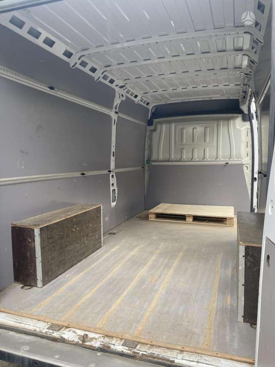 White Opel Movano 2022 in Vilnius, with an engine capacity of 2.18 L and mileage of 177 thousand km for 16000 €, photo 13 on AUTOMOTO.COM.LV