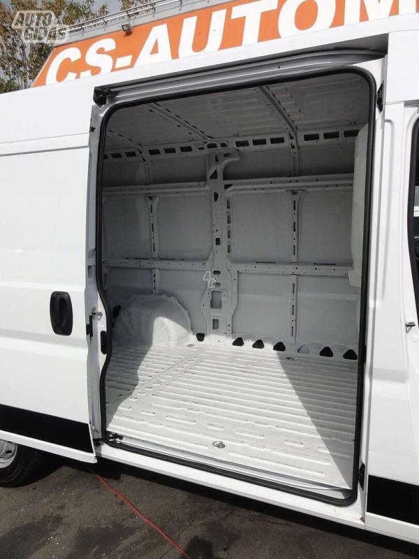 White Opel Movano 2023 in Kaunas, with an engine capacity of 0.00 L and mileage of 31 thousand km for 22741 €, photo 6 on AUTOMOTO.COM.LV