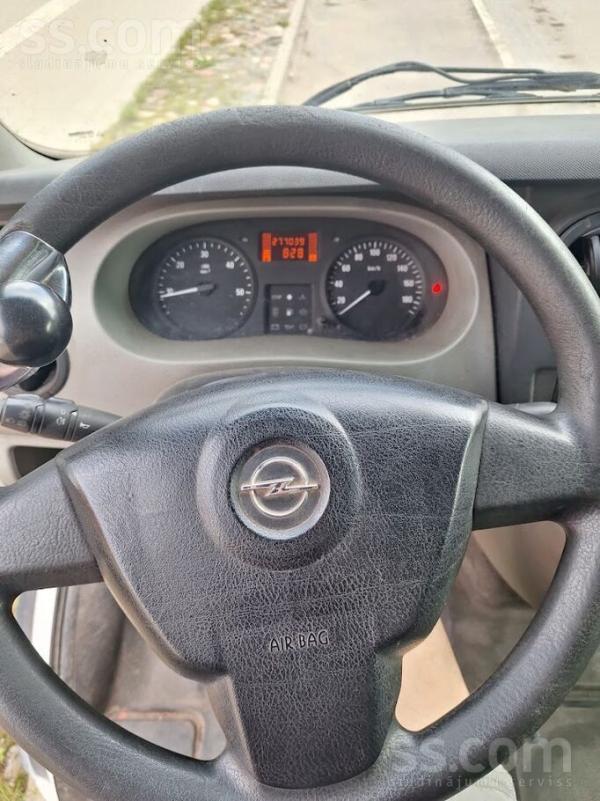 Balts Opel Movano 2004 Liepāja, ar dzinēja tilpumu 2.50 L un nobraukumu 277 tūkst. km par 2500 €, foto 7 vietnē AUTOMOTO.COM.LV