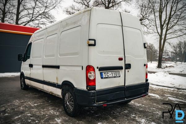 White Opel Movano 2006 in Riga, with an engine capacity of 2.40 L and mileage of 302 thousand km for 1590 €, photo 4 on AUTOMOTO.COM.LV