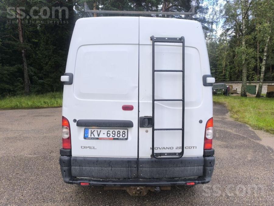 White Opel Movano 2009 in Valmiera, with an engine capacity of 2.50 L and mileage of 338 thousand km for 4999 €, photo 4 on AUTOMOTO.COM.LV