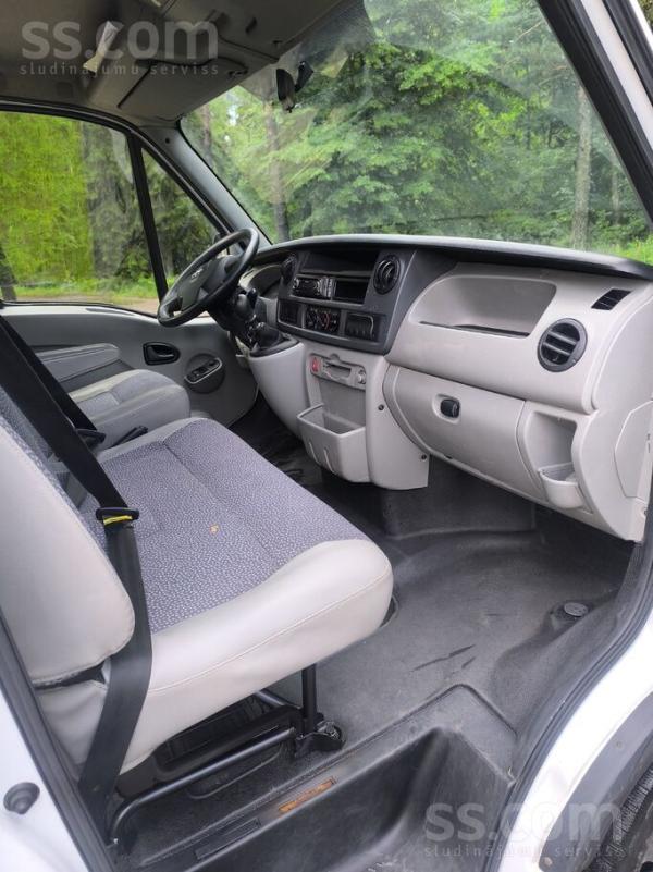White Opel Movano 2009 in Valmiera, with an engine capacity of 2.50 L and mileage of 338 thousand km for 4999 €, photo 8 on AUTOMOTO.COM.LV