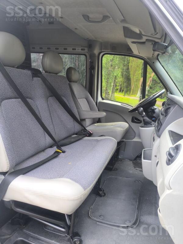 White Opel Movano 2009 in Valmiera, with an engine capacity of 2.50 L and mileage of 338 thousand km for 4999 €, photo 9 on AUTOMOTO.COM.LV