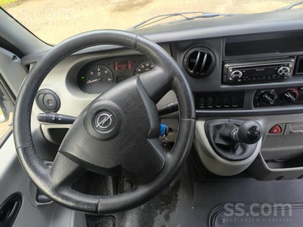 White Opel Movano 2009 in Valmiera, with an engine capacity of 2.50 L and mileage of 338 thousand km for 4999 €, photo 10 on AUTOMOTO.COM.LV