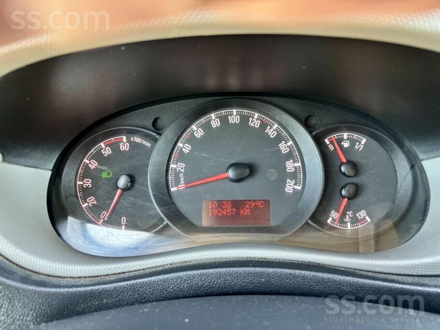 Balts Opel Movano 2014 Liepāja, ar dzinēja tilpumu 2.30 L un nobraukumu 192 tūkst. km par 8900 €, foto 18 vietnē AUTOMOTO.COM.LV