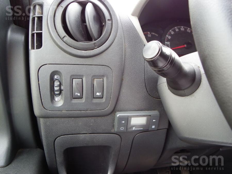 Balts Opel Movano 2016 Valka, ar dzinēja tilpumu 2.30 L un nobraukumu 248 tūkst. km par 7700 €, foto 12 vietnē AUTOMOTO.COM.LV