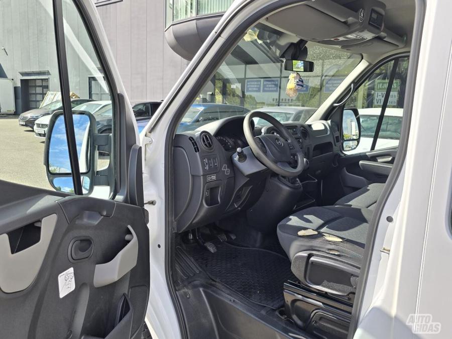 White Opel Movano 2018 in Vilnius, with an engine capacity of 0.00 L and mileage of 590 thousand km for 11000 €, photo 10 on AUTOMOTO.COM.LV