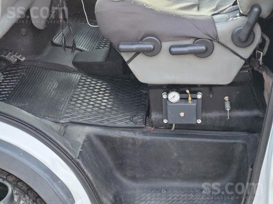 Balts Opel Movano 2003 Liepāja, ar dzinēja tilpumu 2.50 L un nobraukumu 308 tūkst. km par 8500 €, foto 11 vietnē AUTOMOTO.COM.LV