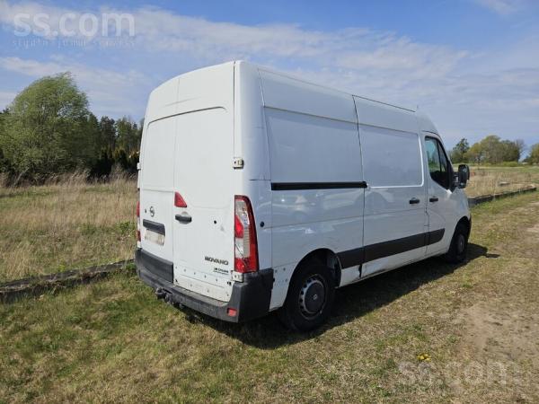 White Opel Movano 2017 in Cesis, with an engine capacity of 2.30 L and mileage of 253 thousand km for 4500 €, photo 2 on AUTOMOTO.COM.LV