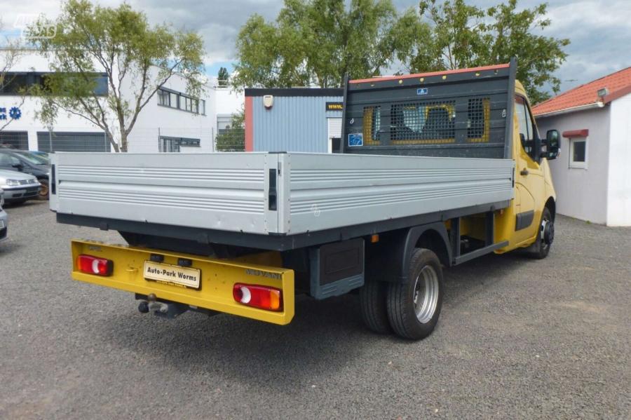 Yellow Opel Movano 2021 in Kaunas, with an engine capacity of 2.30 L and mileage of 42 thousand km for 25836 €, photo 4 on AUTOMOTO.COM.LV
