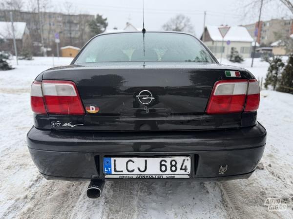 Melns Opel Omega 2001 Kauņa, ar dzinēja tilpumu 2.20 L un nobraukumu 288 tūkst. km par 1550 €, foto 9 vietnē AUTOMOTO.COM.LV