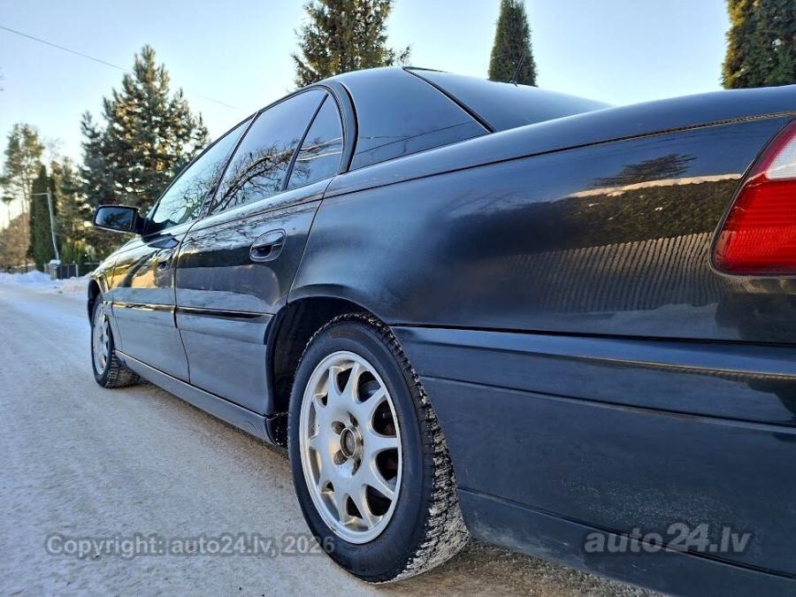 Black Opel Omega 2001 in Tallinn, with an engine capacity of 2.20 L and mileage of 336 thousand km for 1500 €, photo 7 on AUTOMOTO.COM.LV
