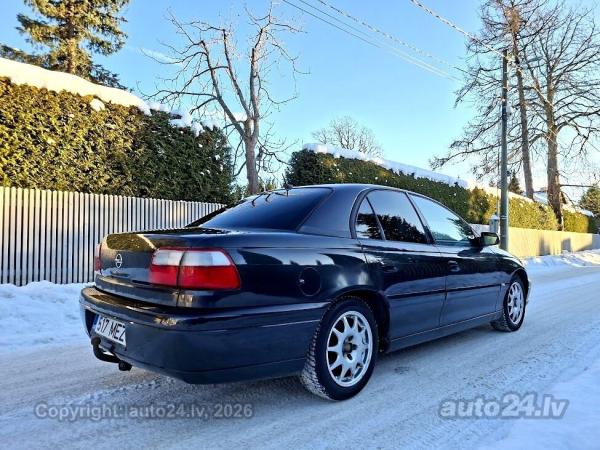 Melns Opel Omega 2001 Tallina, ar dzinēja tilpumu 2.20 L un nobraukumu 336 tūkst. km par 1500 €, foto 5 vietnē AUTOMOTO.COM.LV