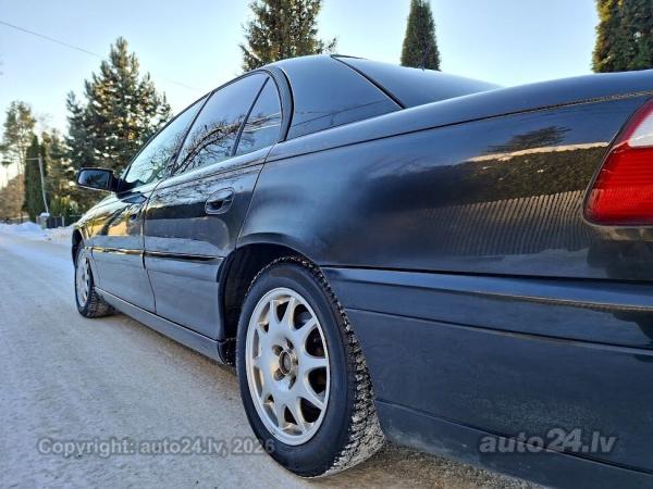 Melns Opel Omega 2001 Tallina, ar dzinēja tilpumu 2.20 L un nobraukumu 336 tūkst. km par 1500 €, foto 7 vietnē AUTOMOTO.COM.LV