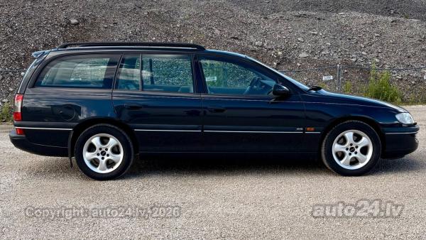 Black Opel Omega 1998 in Voru, with an engine capacity of 3.00 L and mileage of 152 thousand km for 5990 €, photo 2 on AUTOMOTO.COM.LV