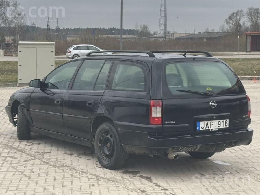 Melns Opel Omega 2004 Rēzekne, ar dzinēja tilpumu 2.20 L un nobraukumu 340 tūkst. km par 420 €, foto 4 vietnē AUTOMOTO.COM.LV