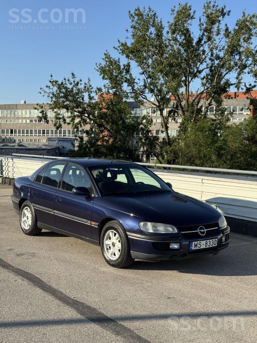 Blue Opel Omega 1996 in Riga, with an engine capacity of 2.50 L and mileage of 114 thousand km for 2000 €, photo 1 on AUTOMOTO.COM.LV