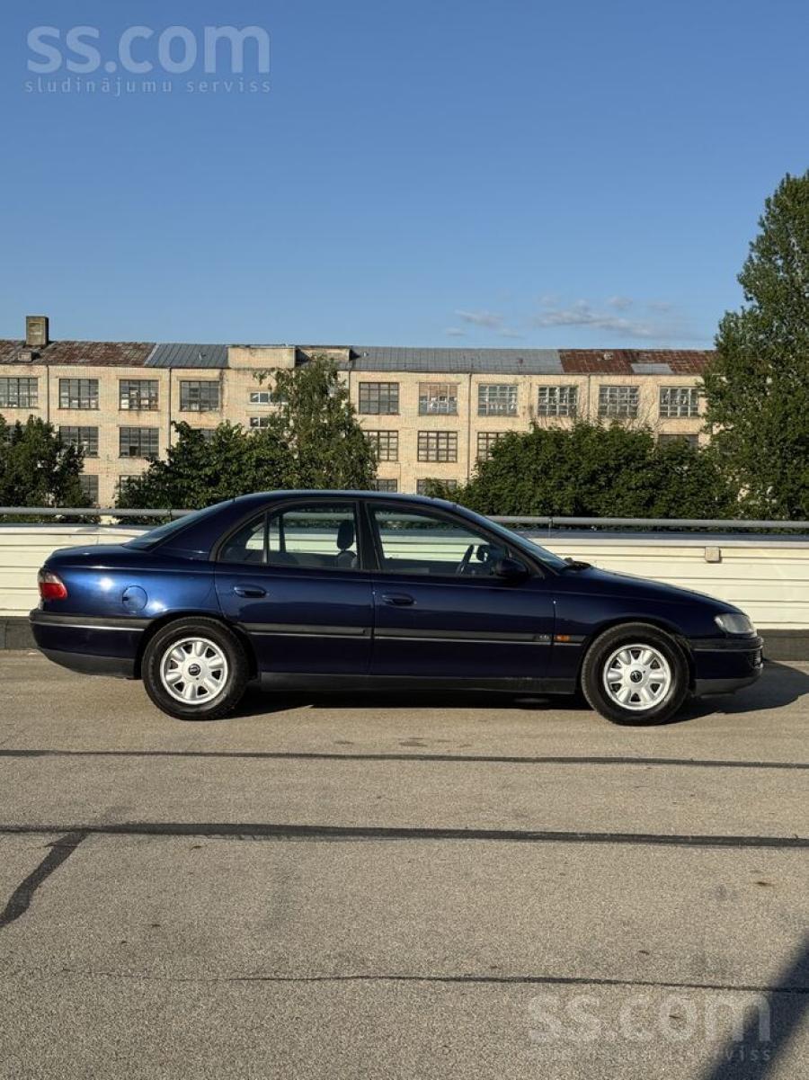 Blue Opel Omega 1996 in Riga, with an engine capacity of 2.50 L and mileage of 114 thousand km for 2000 €, photo 2 on AUTOMOTO.COM.LV