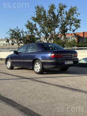 Blue Opel Omega 1996 in Riga, with an engine capacity of 2.50 L and mileage of 114 thousand km for 2000 €, photo 5 on AUTOMOTO.COM.LV