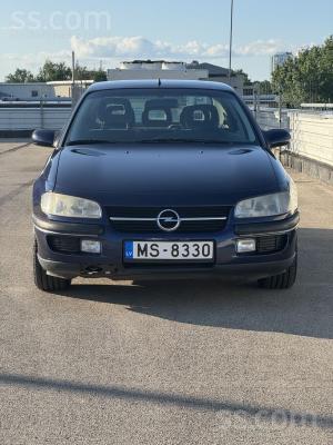 Blue Opel Omega 1996 in Riga, with an engine capacity of 2.50 L and mileage of 114 thousand km for 2000 €, photo 8 on AUTOMOTO.COM.LV