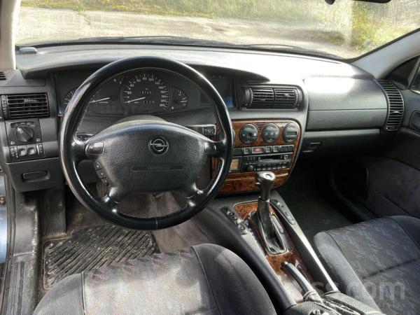 Опель Омега 1998 в Гулбене на AUTOMOTO.COM.LV Синий Опель Омега 1998 в Гулбене, объемом двигателя 2.00 л и пробегом 197 тыс. км за 1200 €, фото 5 на AUTOMOTO.COM.LV