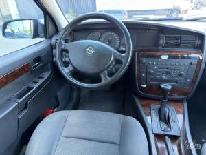 Zils Opel Omega 2002 Panevēža, ar dzinēja tilpumu 2.50 L un nobraukumu 317 tūkst. km par 1150 €, foto 15 vietnē AUTOMOTO.COM.LV