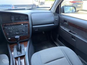 Zils Opel Omega 2002 Panevēža, ar dzinēja tilpumu 2.50 L un nobraukumu 317 tūkst. km par 1150 €, foto 16 vietnē AUTOMOTO.COM.LV
