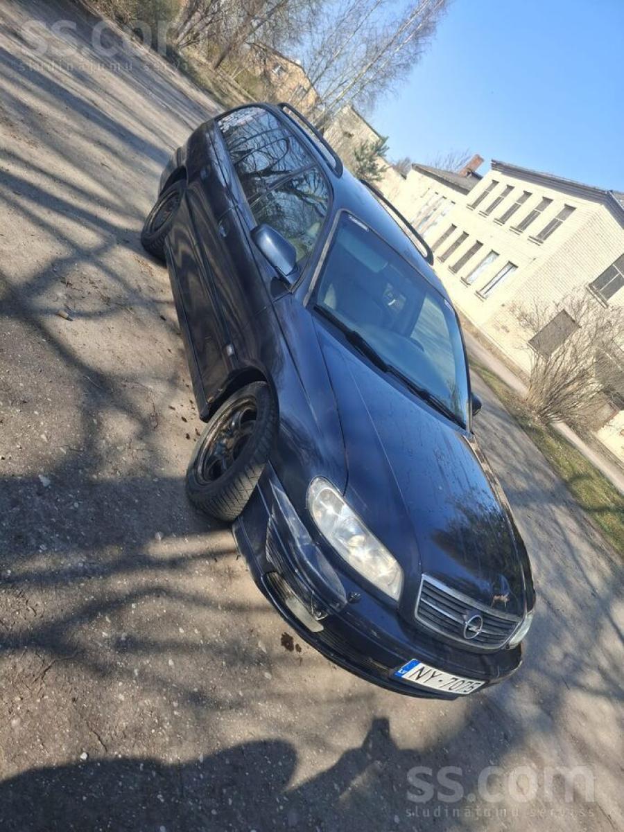 Zils Opel Omega 2003 Jelgava, ar dzinēja tilpumu 2.50 L un nobraukumu 234 tūkst. km par 1800 €, foto 2 vietnē AUTOMOTO.COM.LV