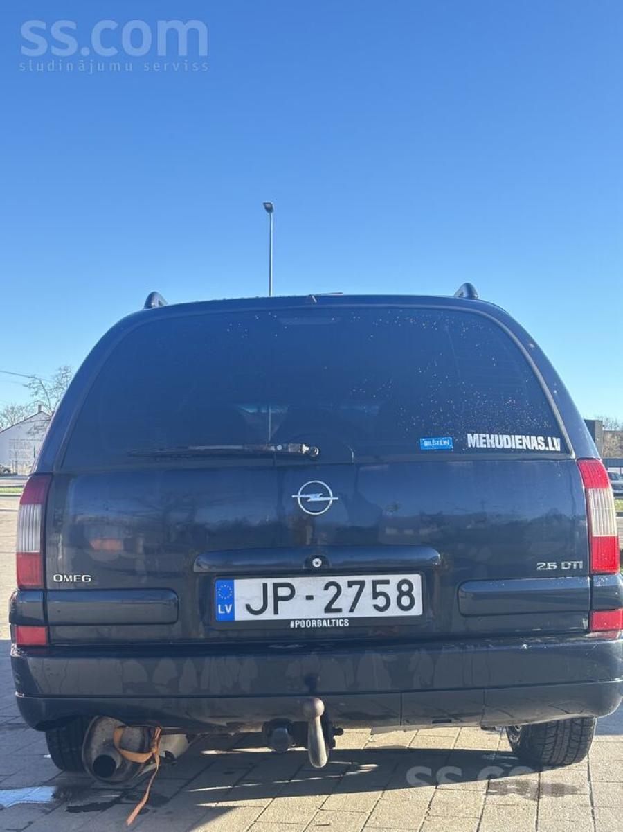 Zils Opel Omega 2003 Rīga, ar dzinēja tilpumu 2.50 L un nobraukumu 300 tūkst. km par 800 €, foto 4 vietnē AUTOMOTO.COM.LV