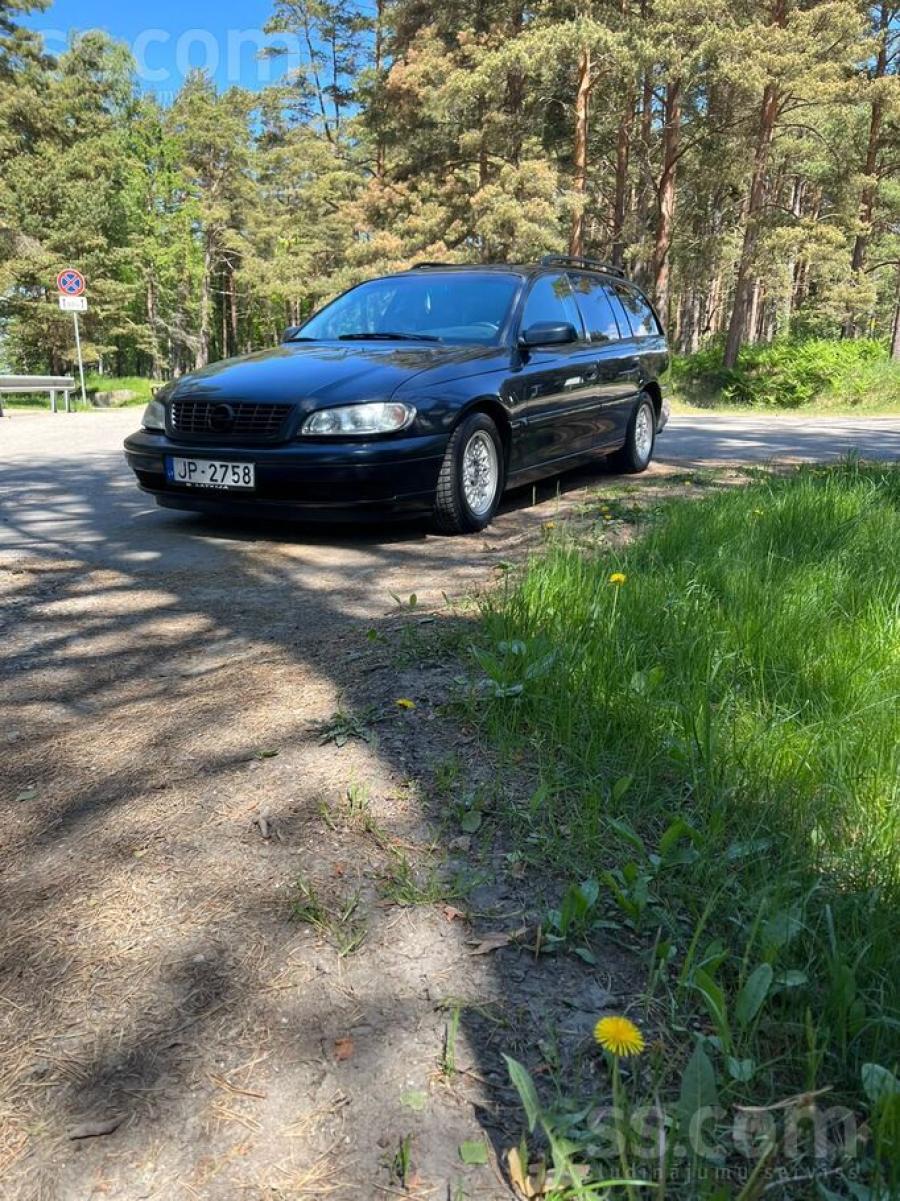 Blue Opel Omega 2003 in Ventspils, with an engine capacity of 2.50 L and mileage of 303 thousand km for 1600 €, photo 3 on AUTOMOTO.COM.LV