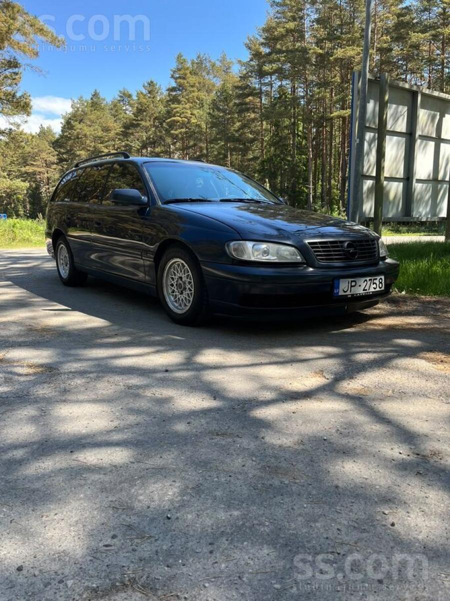 Blue Opel Omega 2003 in Ventspils, with an engine capacity of 2.50 L and mileage of 303 thousand km for 1600 €, photo 4 on AUTOMOTO.COM.LV
