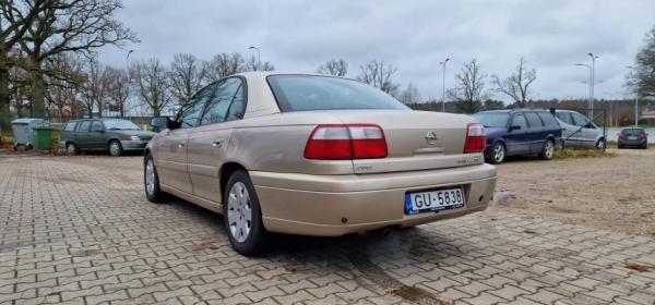 Brūns Opel Omega 2000 Rīga, ar dzinēja tilpumu 2.20 L un nobraukumu 238 tūkst. km par 1500 €, foto 5 vietnē AUTOMOTO.COM.LV