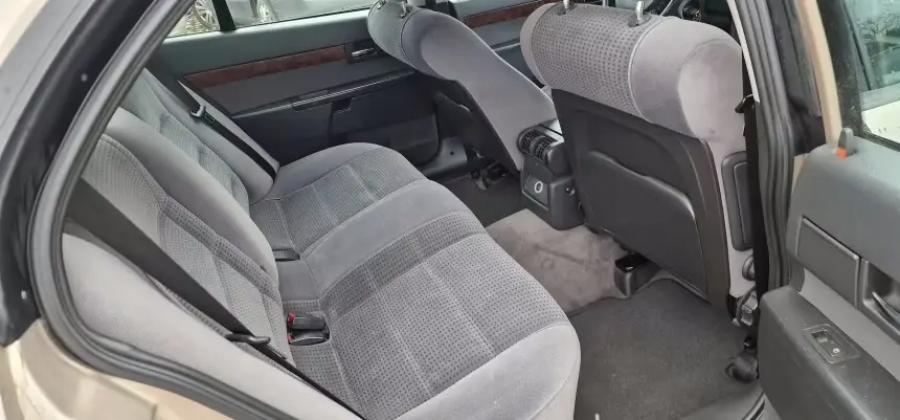 Brown Opel Omega 2000 in Valmiera, with an engine capacity of 2.20 L and mileage of 238 thousand km for 1500 €, photo 13 on AUTOMOTO.COM.LV