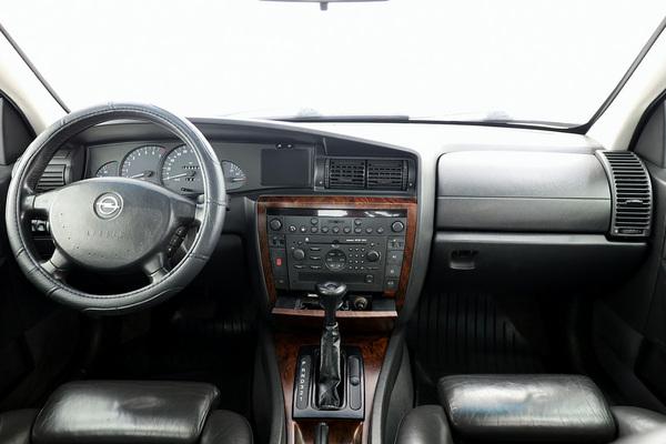 Brown Opel Omega 2000 in Tallinn, with an engine capacity of 3.00 L and mileage of 225 thousand km for 1499 €, photo 5 on AUTOMOTO.COM.LV