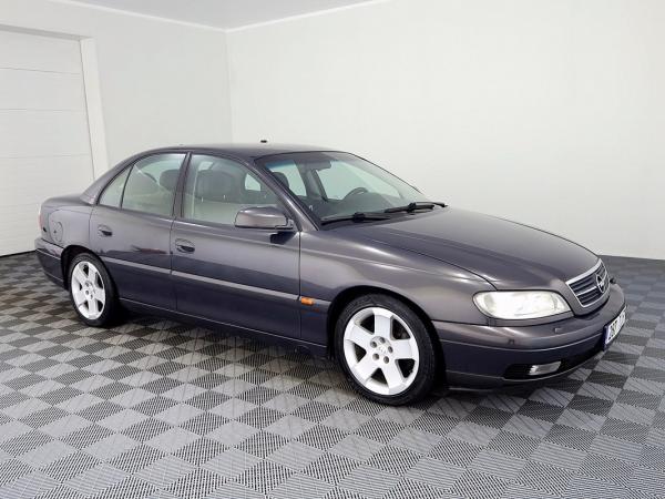 Brown Opel Omega 2000 in Tallinn, with an engine capacity of 3.00 L and mileage of 225 thousand km for 1499 €, photo 9 on AUTOMOTO.COM.LV