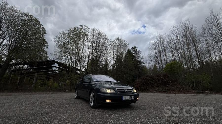 Green Opel Omega 2001 in Valmiera, with an engine capacity of 2.20 L and mileage of 251 thousand km for 900 €, photo 2 on AUTOMOTO.COM.LV