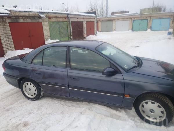 Pelēks Opel Omega 1995 Rīga, ar dzinēja tilpumu 2.00 L un nobraukumu 356 tūkst. km par 945 €, foto 2 vietnē AUTOMOTO.COM.LV