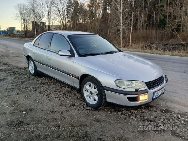 Grey Opel Omega 1999 in Paide, with an engine capacity of 2.00 L and mileage of 208 thousand km for 3000 €, photo 2 on AUTOMOTO.COM.LV