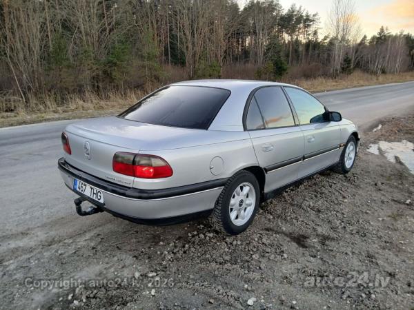 Grey Opel Omega 1999 in Paide, with an engine capacity of 2.00 L and mileage of 208 thousand km for 3000 €, photo 3 on AUTOMOTO.COM.LV