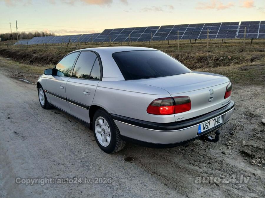 Grey Opel Omega 1999 in Paide, with an engine capacity of 2.00 L and mileage of 208 thousand km for 3000 €, photo 4 on AUTOMOTO.COM.LV